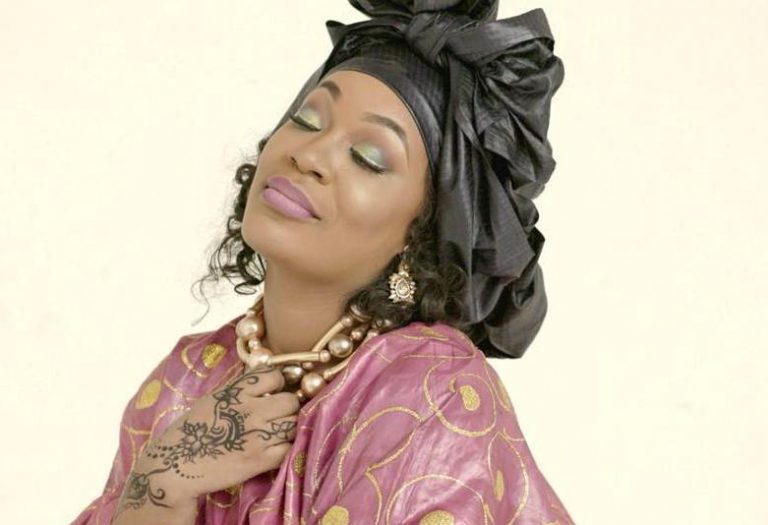 Josey : l'artiste dévoile sa "moitié" (vidéo) - Africa Top Success