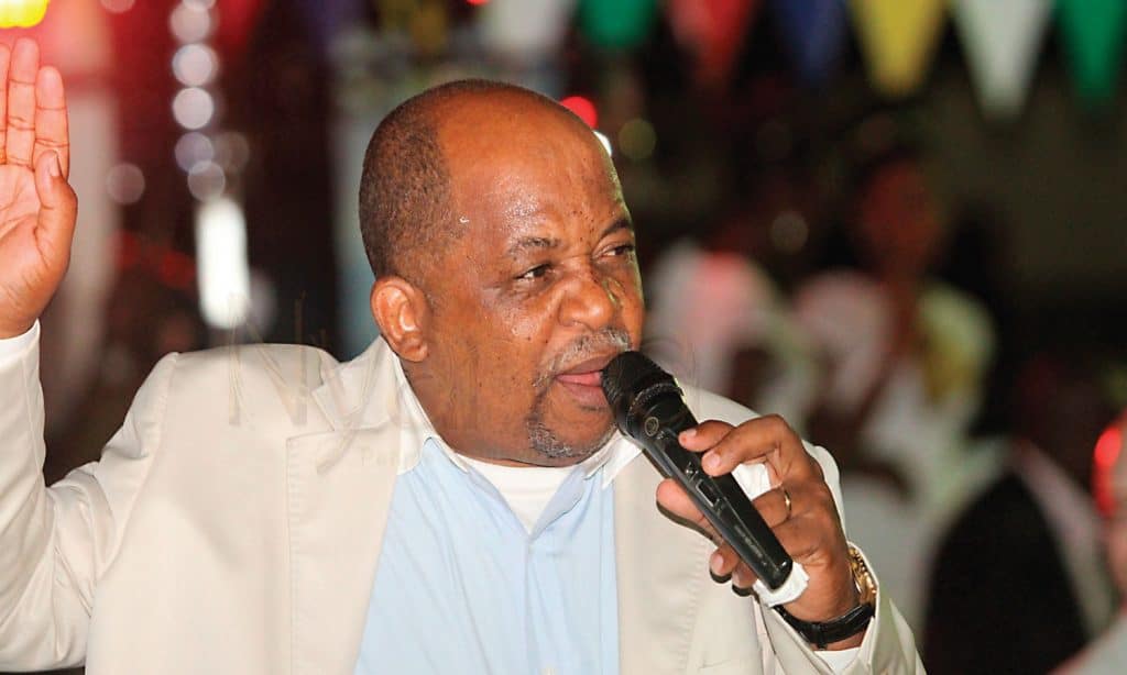 Showbiz: Ben Decca, le 'ténor camerounais' s'invite à Universal