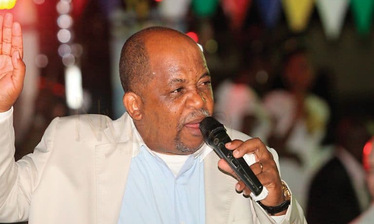 Showbiz: Ben Decca, le 'ténor camerounais' s'invite à Universal