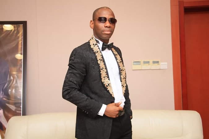 Général Makosso assume le cadeau offert à sa fille