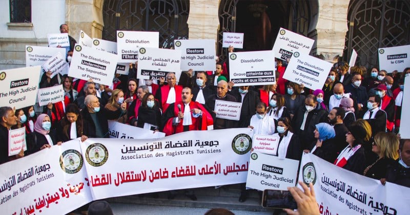 Tunisie : magistrats et avocats dénoncent la Tunisie : magistrats et avocats dénoncent la