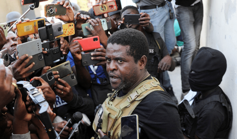 Haïti : Jimmy Chérizier alias "Barbecue", un ancien policier devenu ...