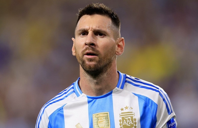 Des ONG appellent Messi à renoncer à un match prévu à Luanda