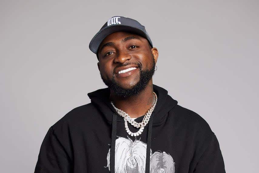 Davido : « Mon père me fait sentir fauché » malgré ma fortune - Africa ...